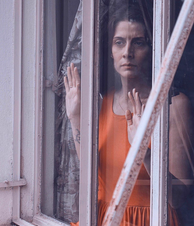 Isolating Yourself Is One Of The Signs Of Burnout (Plus: 4 Tips For ...